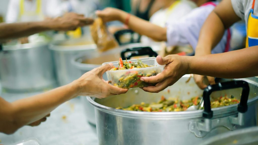 A Day in the Life: Inside an Akshaya Chaitanya Community Kitchen ...